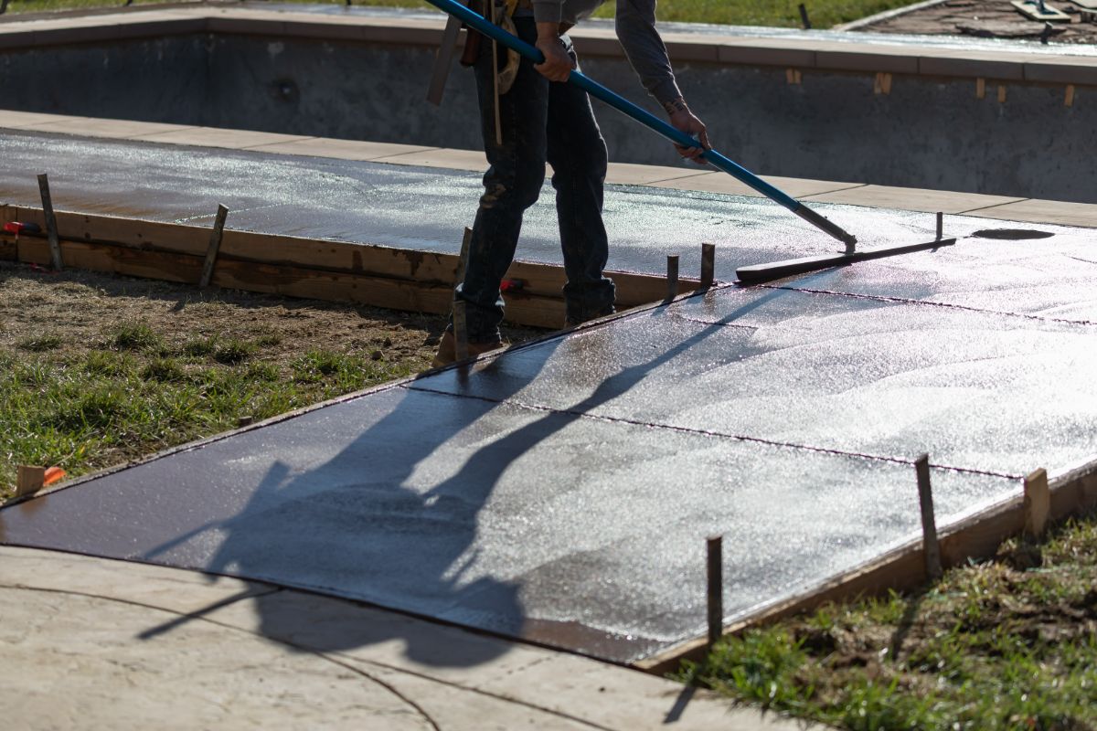 Concrete Pads and Flatwork Services - Four States Concrete